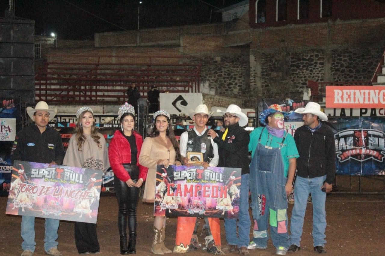 Gran noche de Rodeo en Jalpa - NTR Zacatecas