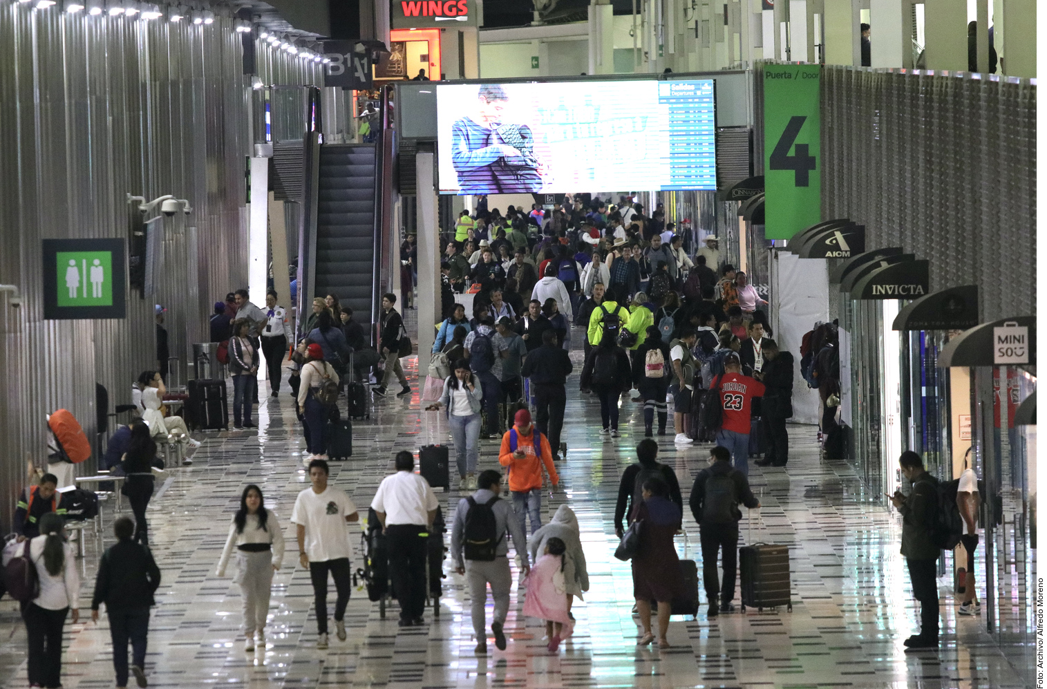 Alertan cancelación masiva de vuelos por restricción en AICM - NTR Zacatecas