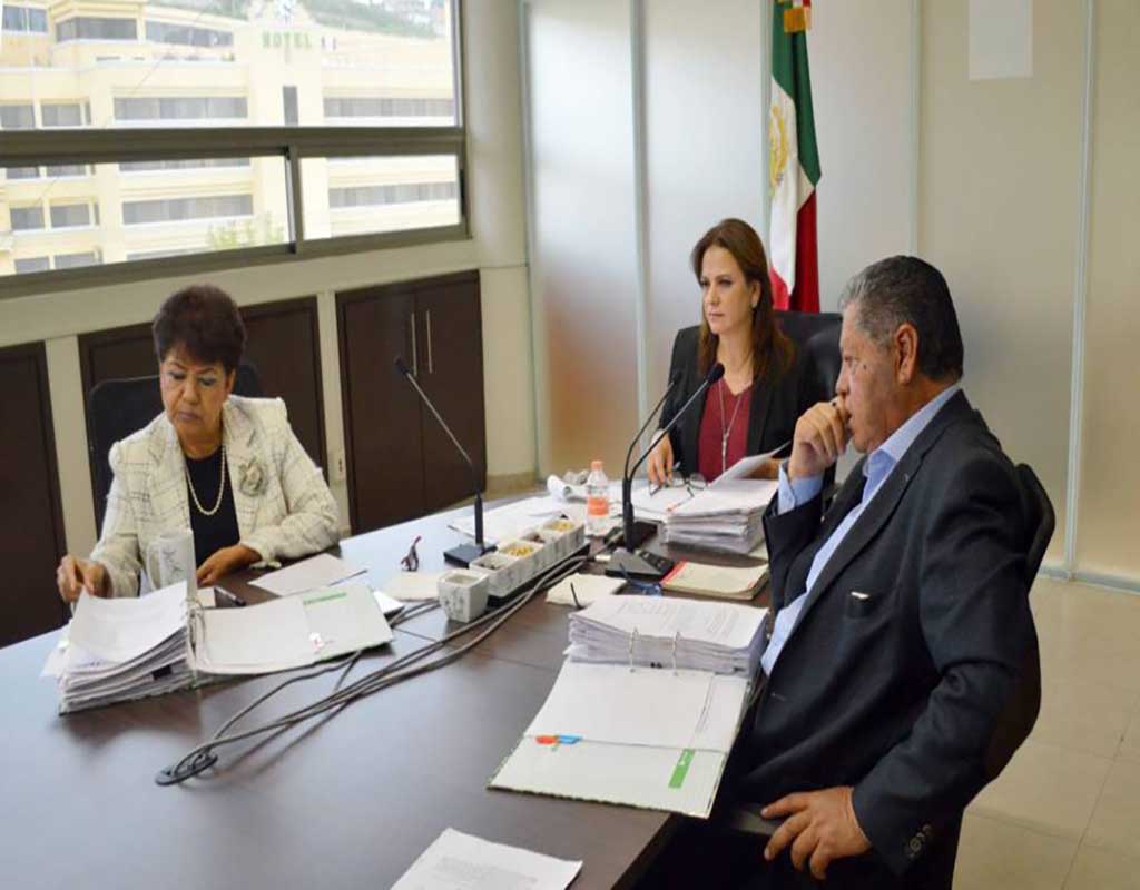 Reciben consejeros 30% del dinero del Izai - NTR Zacatecas