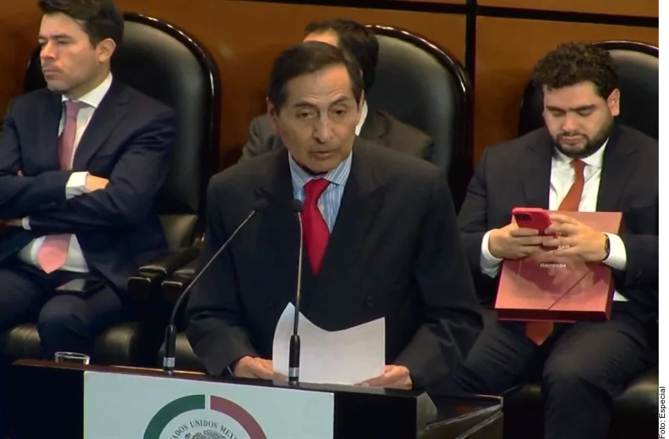Entrega titular de SHCP paquete económico 2024 a diputados - NTR Zacatecas Entrega titular de SHCP paquete económico 2024 a diputados - NTR Zacatecas