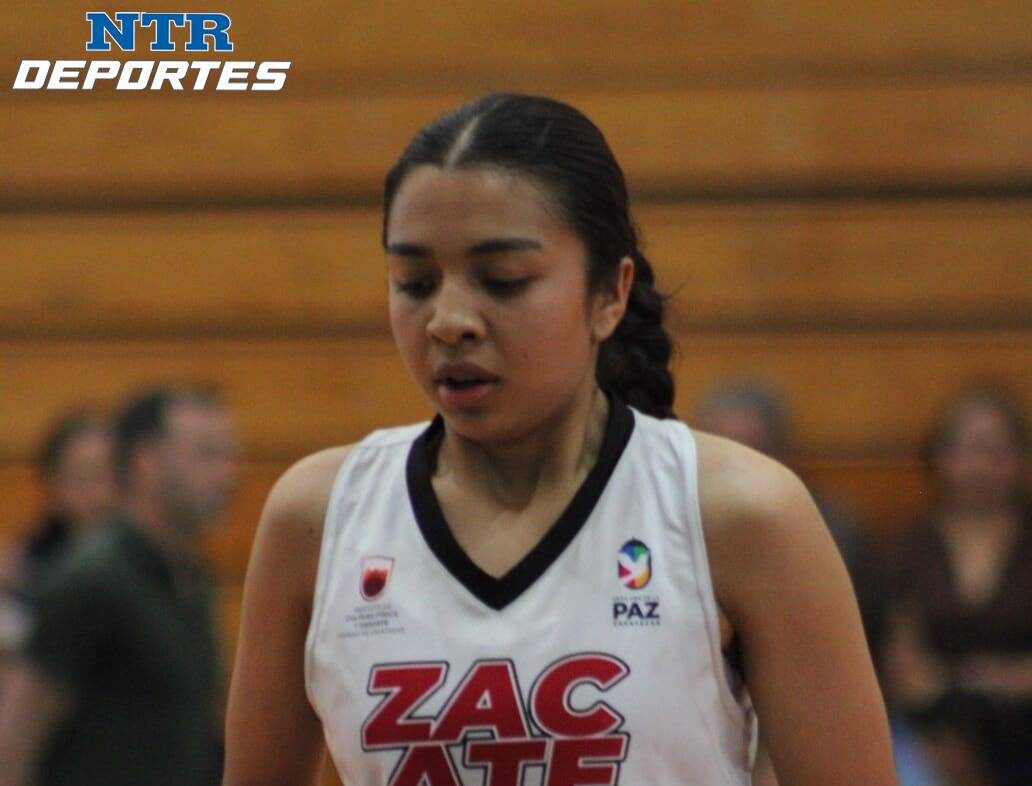 Fernanda Martínez cerca de la Selección U-18 - NTR Zacatecas