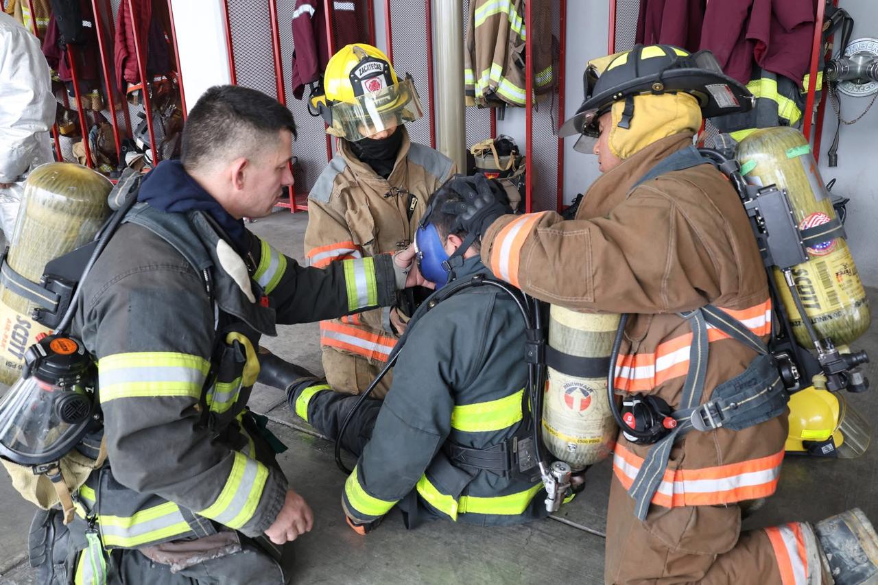 Se capacitan bomberos zacatecanos en autorescate - NTR Zacatecas