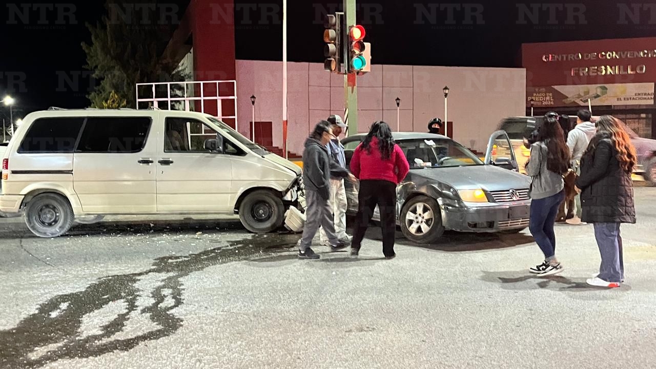 Por cruzar sin precaución, chocan en bulevar Jesús Varela Rico - NTR ...