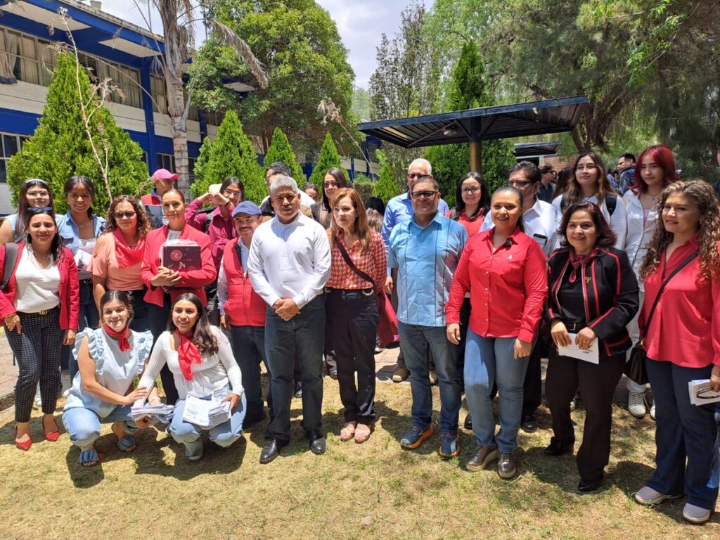 Realiza Jenny González campaña en Odontología e Ingeniería - NTR Zacatecas
