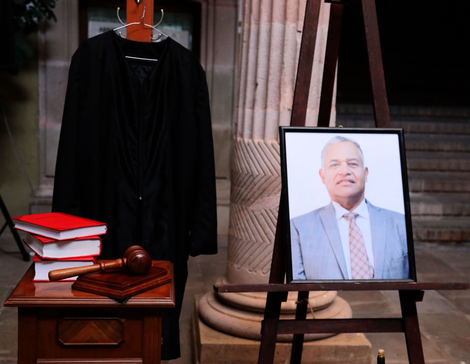 Rinden homenaje póstumo al magistrado en retiro José Antonio Rincón ...