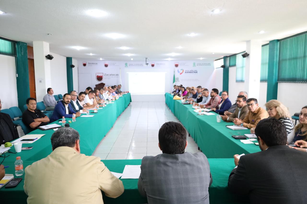 Realiza Cobaez reunión de consejo consultivo - NTR Zacatecas