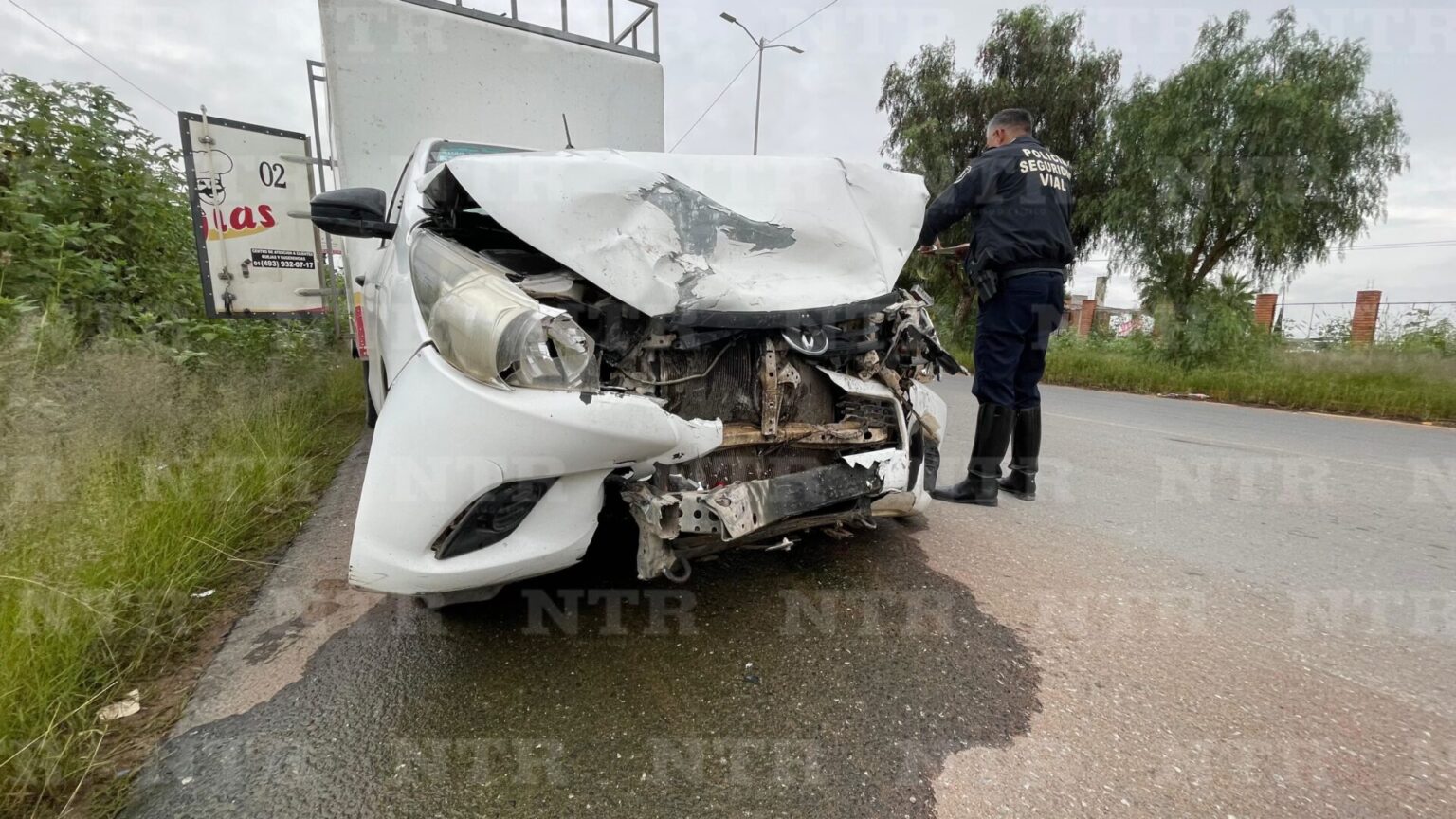 Aparatoso choque deja una mujer lesionada - NTR Zacatecas