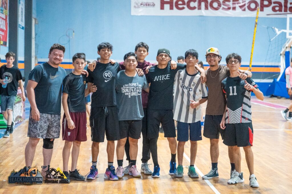 Alpha Males vence a Black Mountain en voleibol - NTR Zacatecas