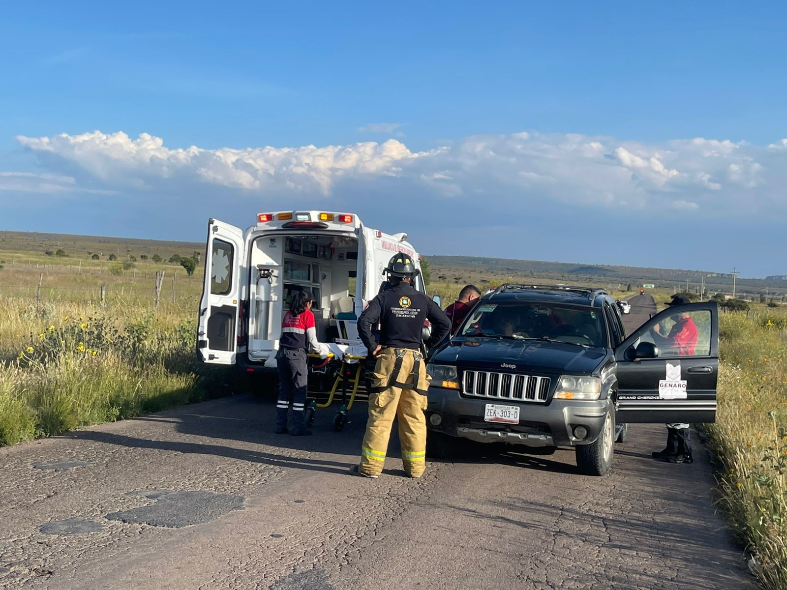 Aparatosa volcadura deja ocho heridos - NTR Zacatecas