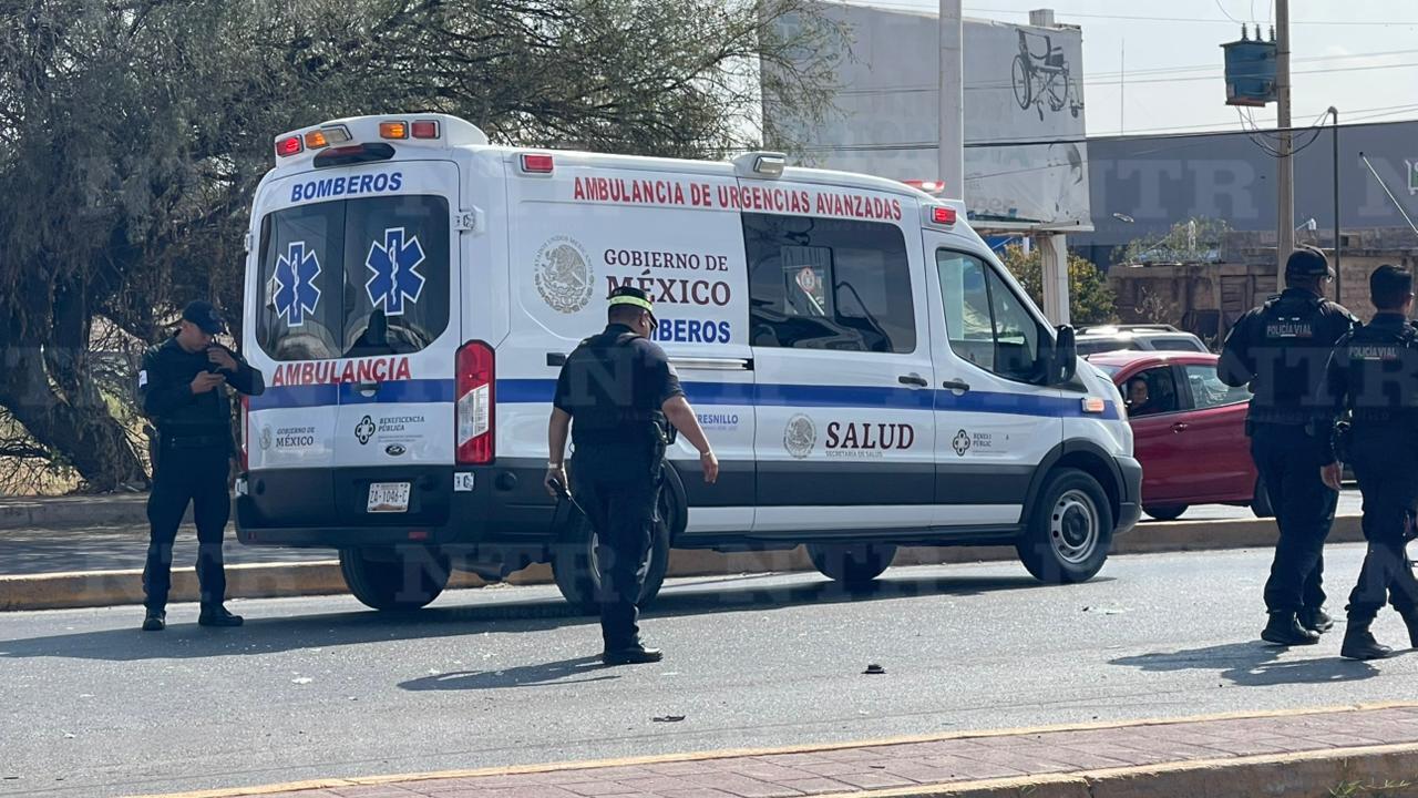 Se vuelca auto en el Jesús Varela Rico - NTR Zacatecas