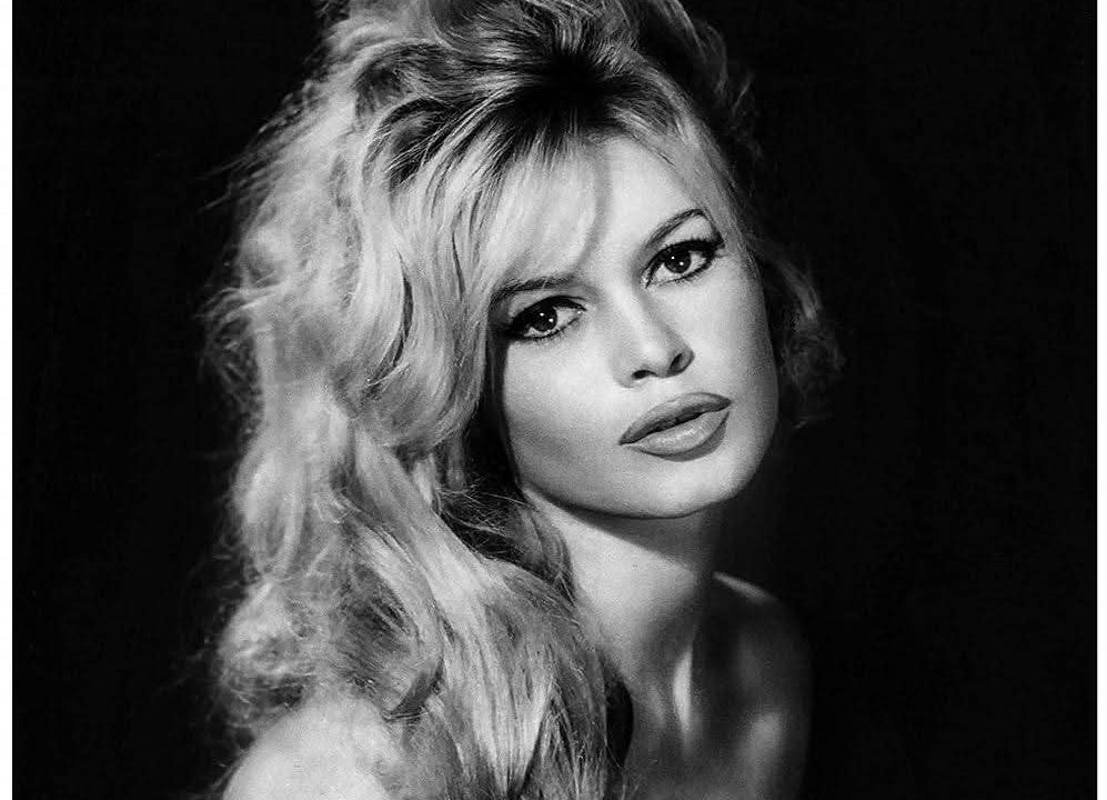 Fans rinden tributo a Brigitte Bardot en Francia - NTR Zacatecas