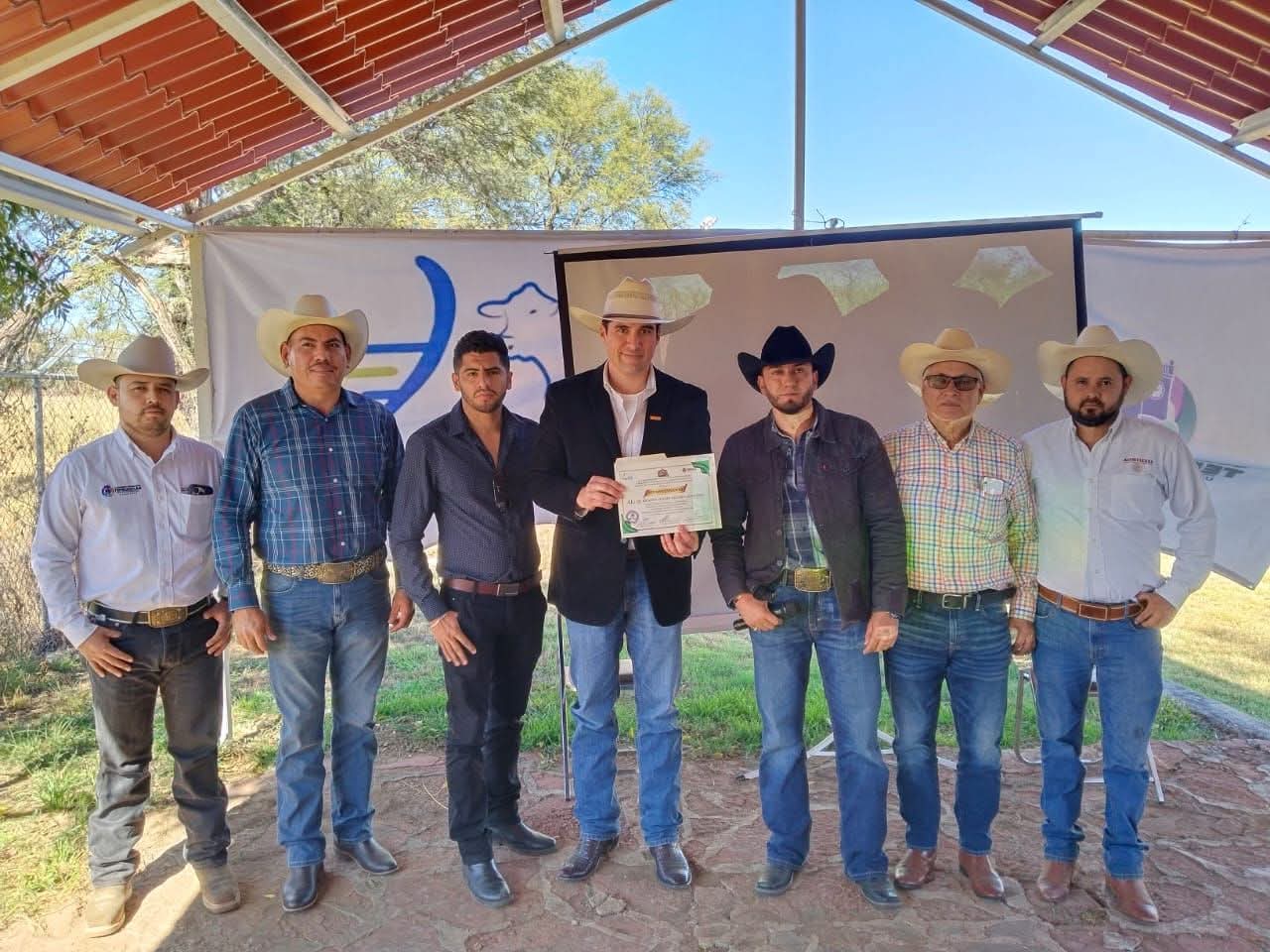 Arranca expo ganadera en Tepechitlán - NTR Zacatecas