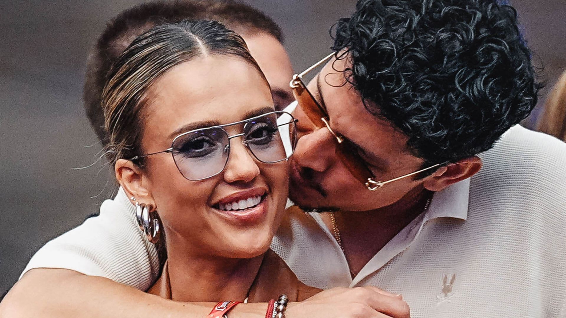 Derrochan Jessica Alba y Danny Ramirez amor en Los Cabos - NTR Zacatecas