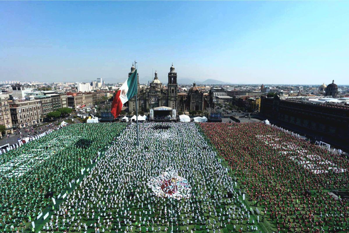 Rompe México Récord Guinness con clase de futbol masiva - NTR Zacatecas