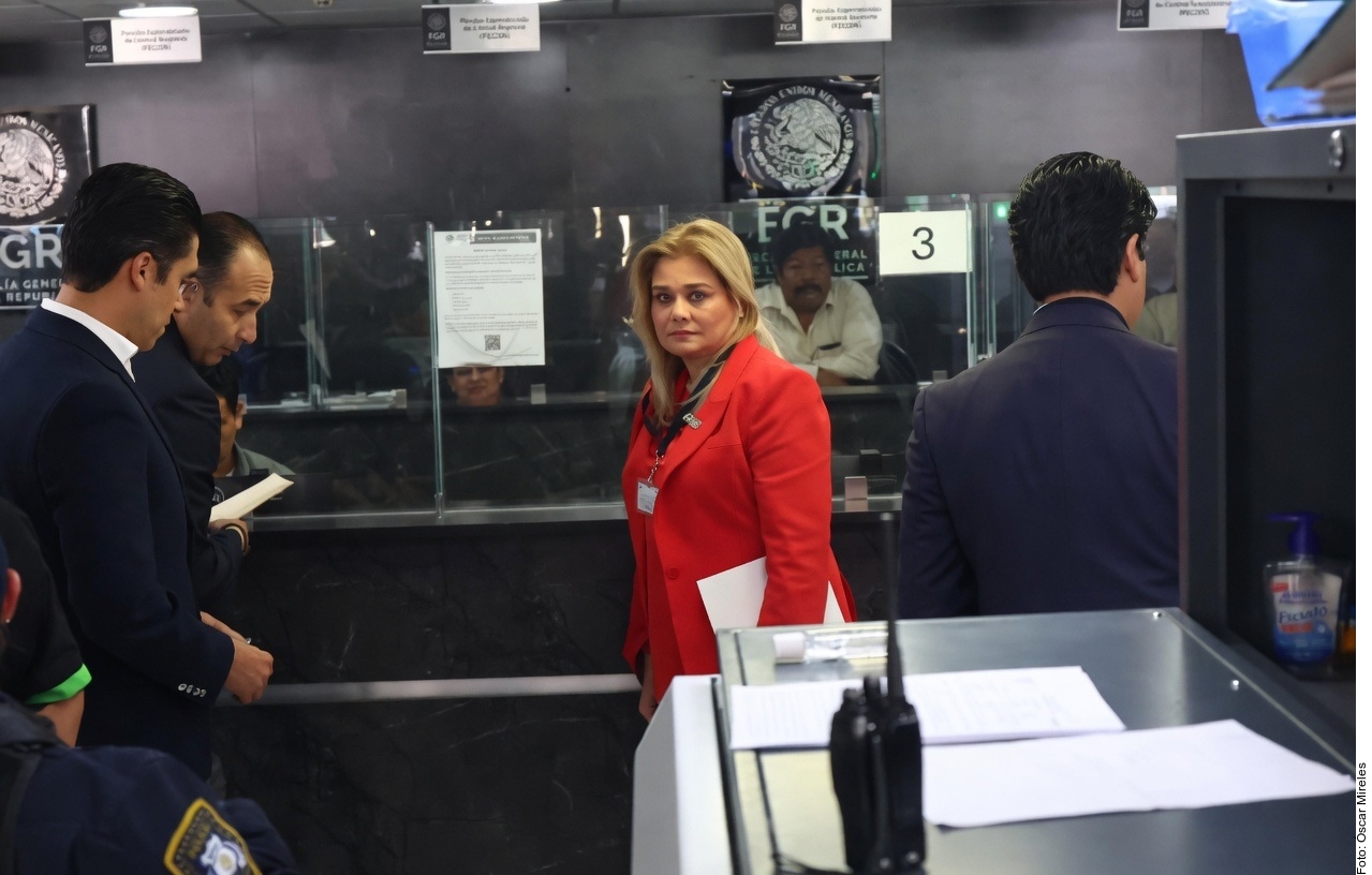 Buscan fabricarme un caso, dice Campos al acudir a FGR - NTR Zacatecas