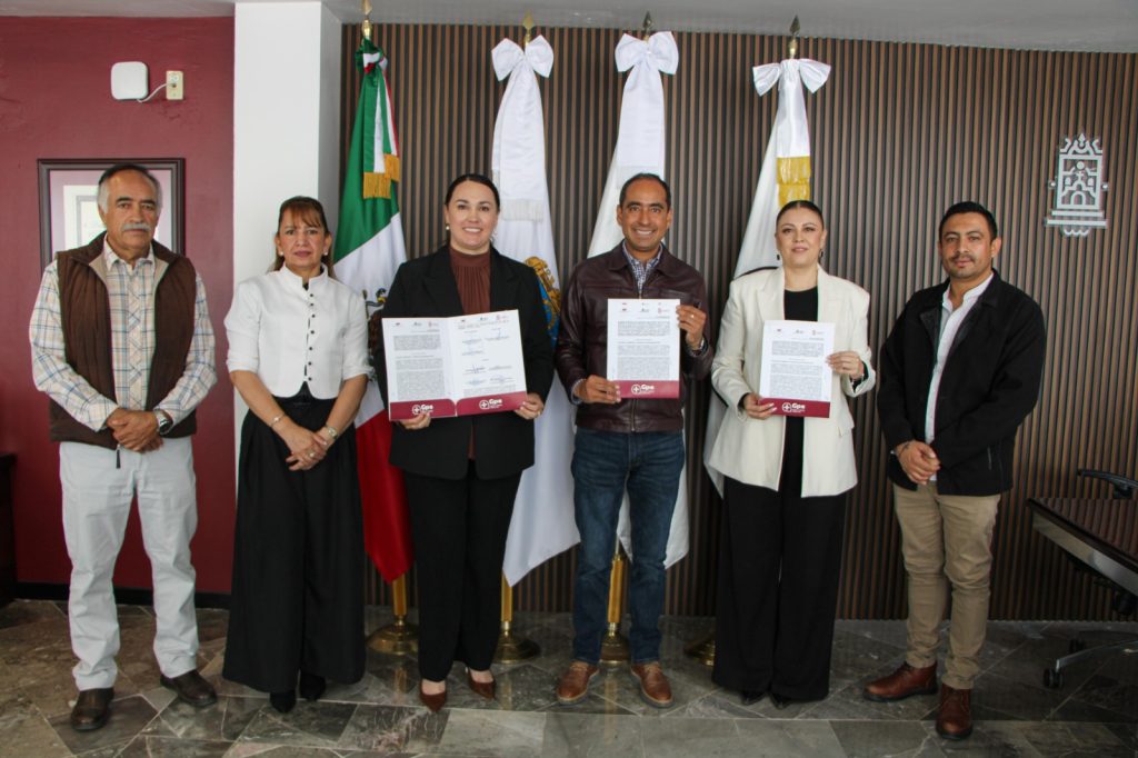 Firman convenio ayuntamiento de Guadalupe e IZEA - NTR Zacatecas